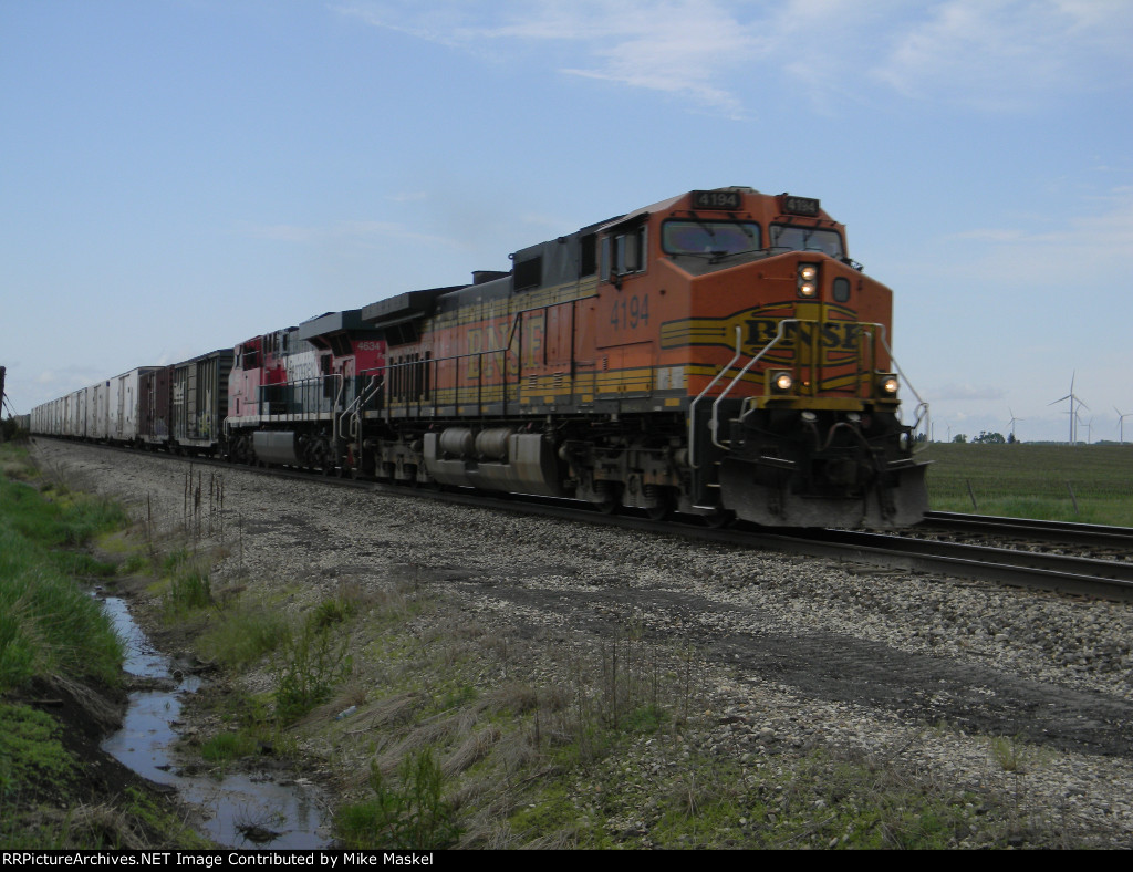 BNSF 4194
